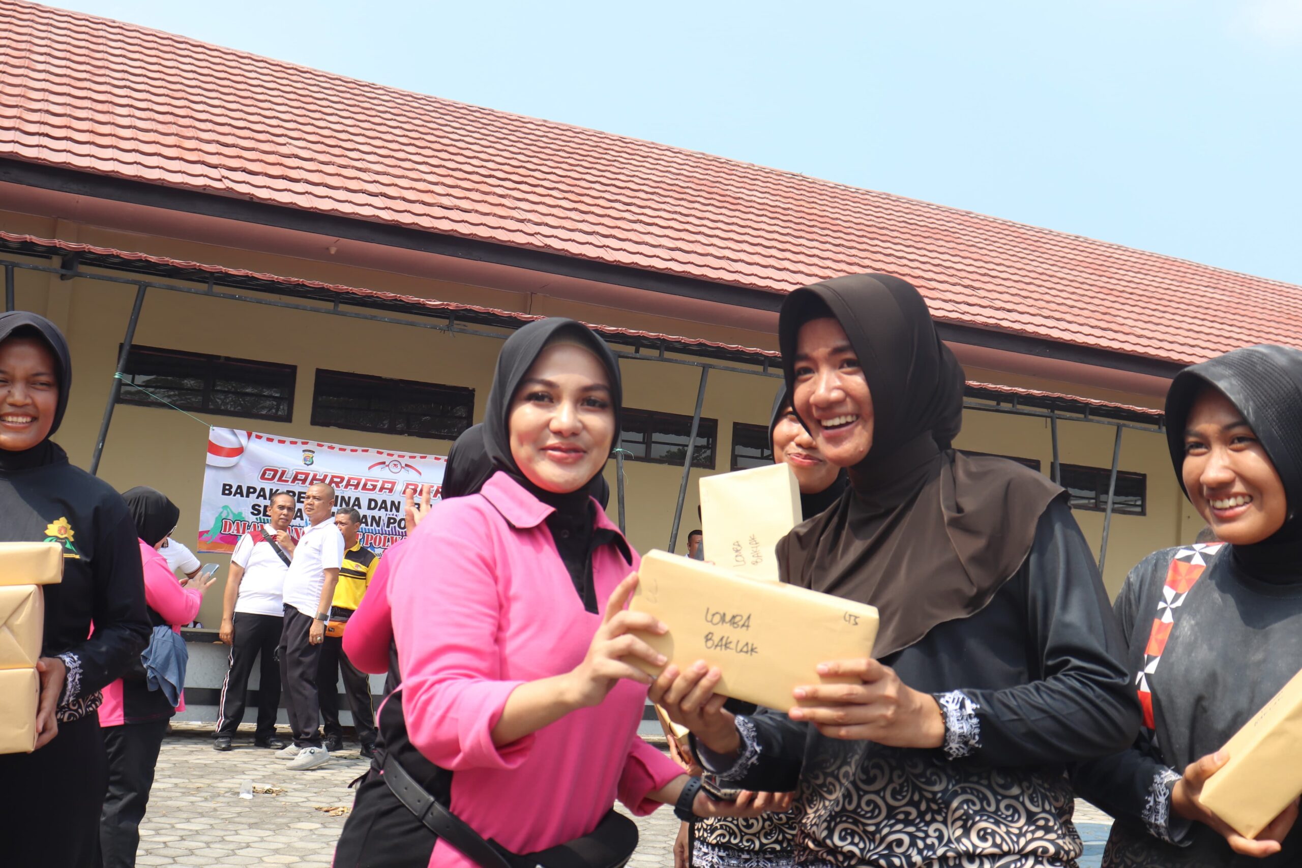 Perayaan HUT Polwan ke-76: Kegiatan Olahraga dan Lomba Seru di Lapangan ...